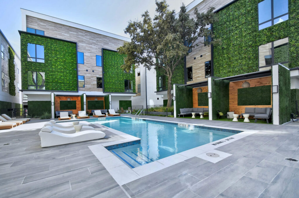 Botanica-Oak-Hills-Resort-Style-Pool - Grocapitus